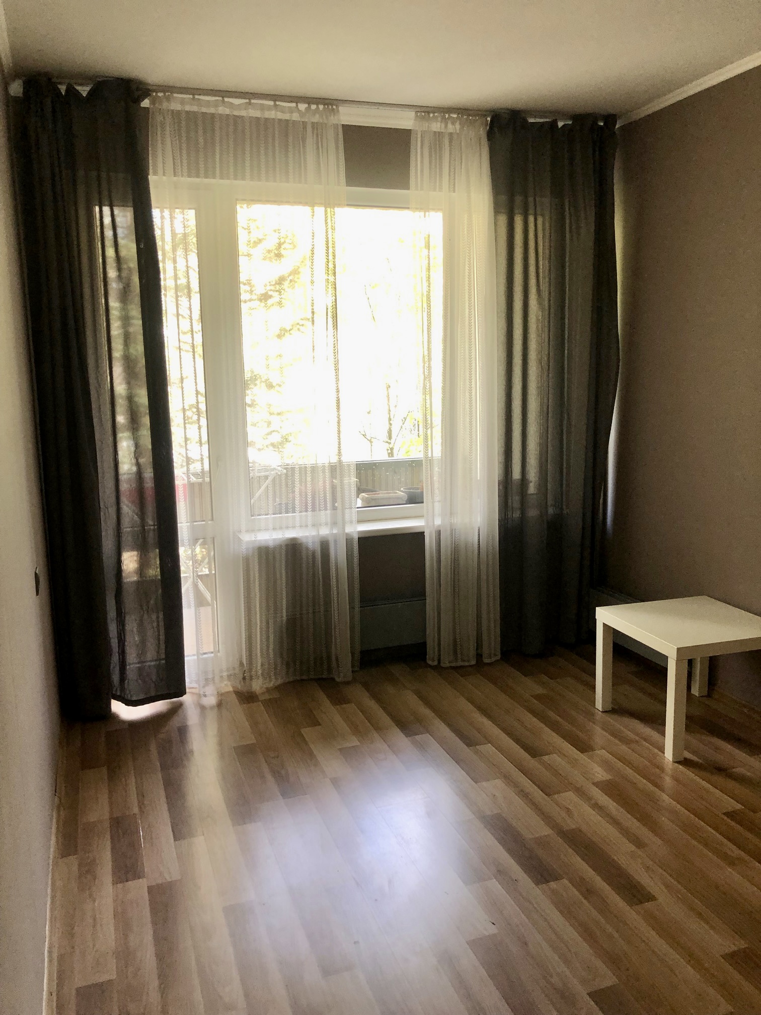 Izīrē dzīvokli, Tomsona iela 24