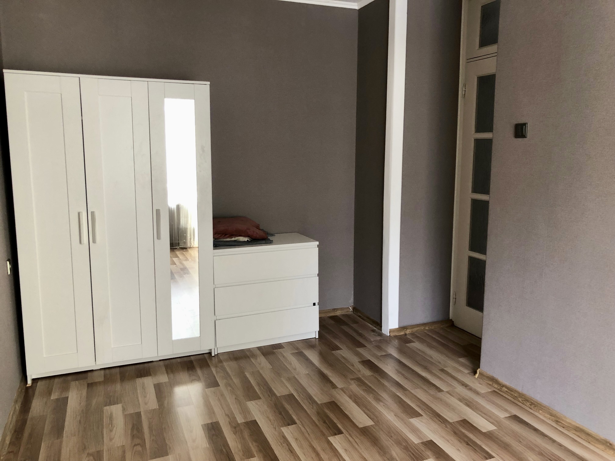 Izīrē dzīvokli, Tomsona iela 24