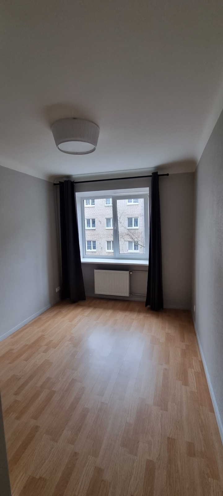 Izīrē dzīvokli, Tomsona iela 25