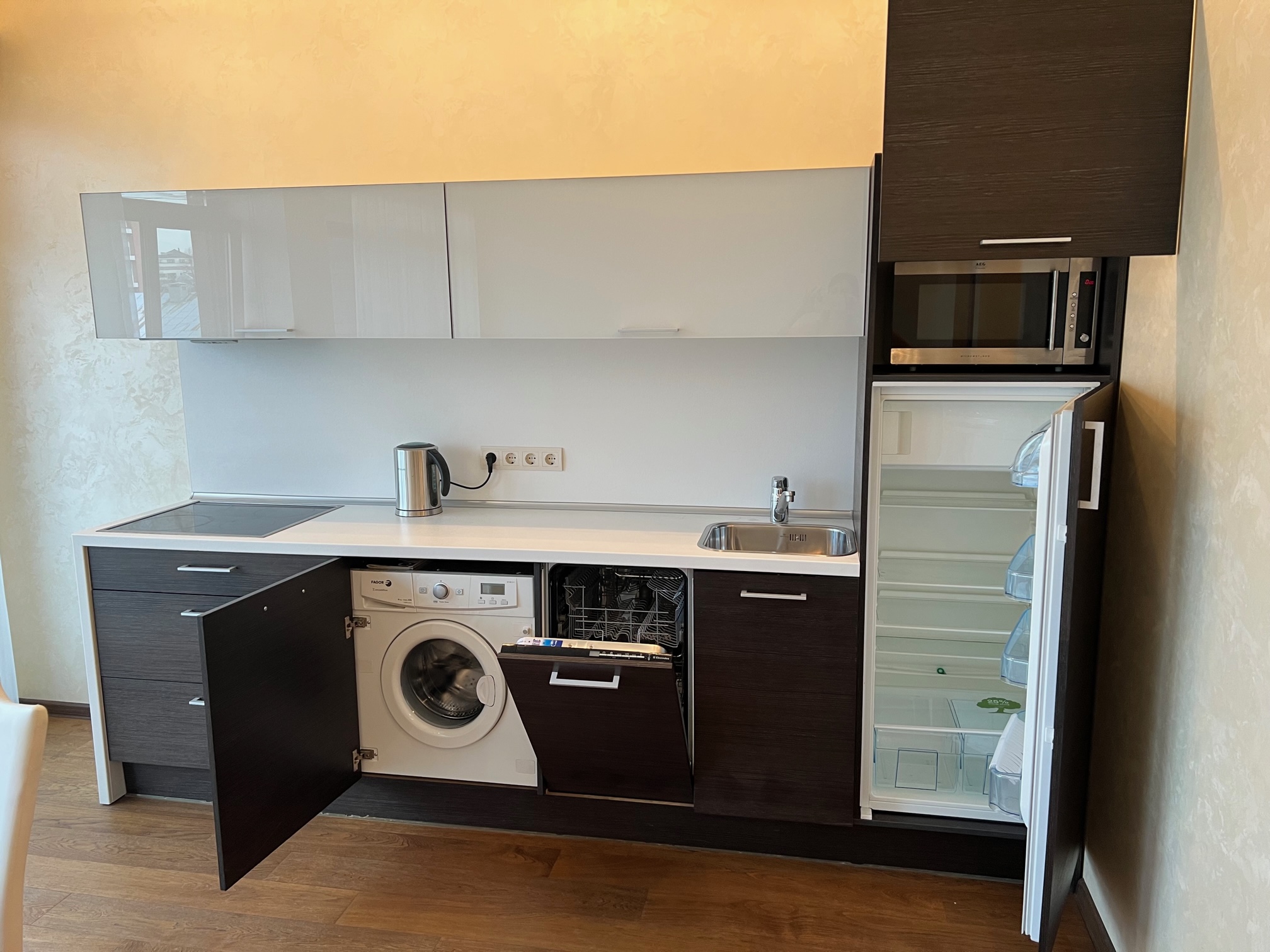 Izīrē dzīvokli, Tomsona iela 39/1