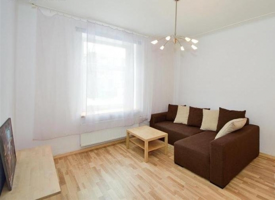 Pārdod dzīvokli, Tomsona iela 17